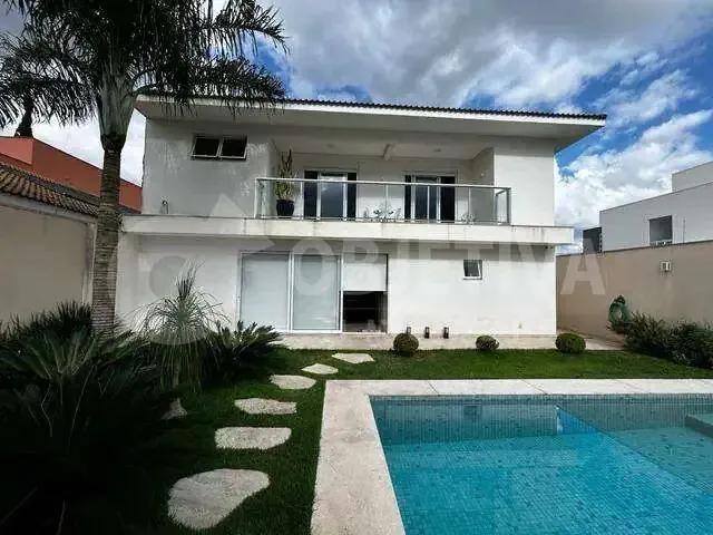 Casa / Sobrado para Venda em Uberlândia/MG Morada da Colina 4 Quartos