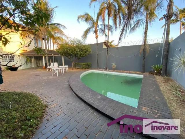 Casa / Sobrado para Venda em Uberlândia/MG Morada da Colina 4 Quartos