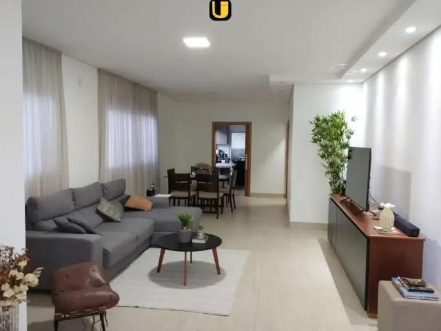 Casa / Sobrado para Venda em Uberlândia/MG Morada da Colina 4 Quartos