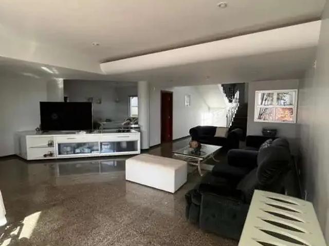 Casa / Sobrado para Venda em Uberlândia/MG Morada da Colina 4 Quartos