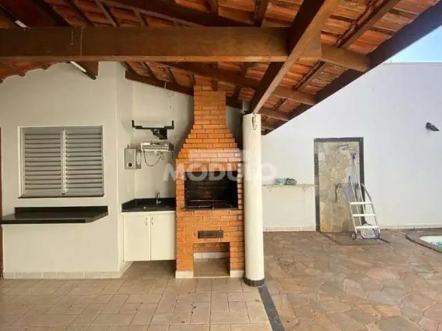 Casa / Sobrado para Venda em Uberlândia/MG Morada da Colina 4 Quartos