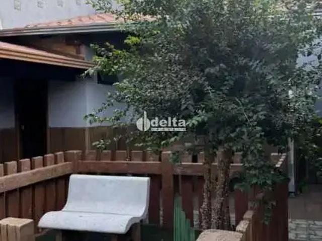 Casa / Sobrado para Venda em Uberlândia/MG Morada da Colina 5 Quartos