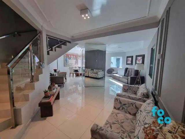 Casa / Sobrado para Venda em Uberlândia/MG Morada da Colina 5 Quartos