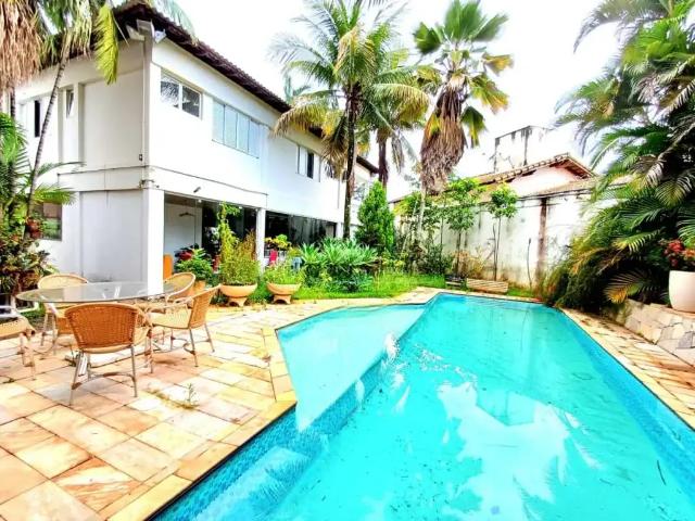 Casa / Sobrado para Venda em Uberlândia/MG Morada da Colina 6 Quartos