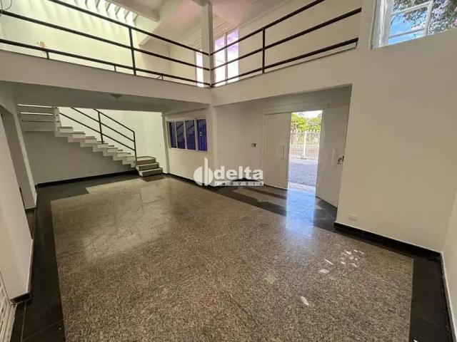 Casa / Sobrado para Venda em Uberlândia/MG Morada da Colina 3 Quartos