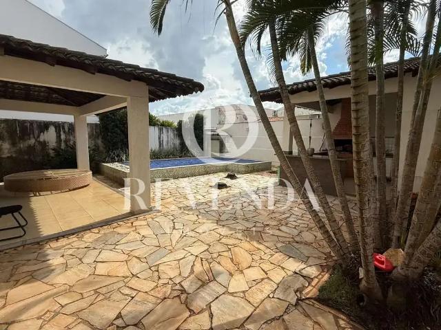 Casa / Sobrado para Venda em Uberlândia/MG Morada da Colina 3 Quartos