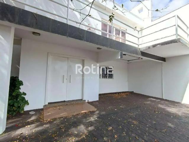 Casa / Sobrado para Venda em Uberlândia/MG Morada da Colina 3 Quartos