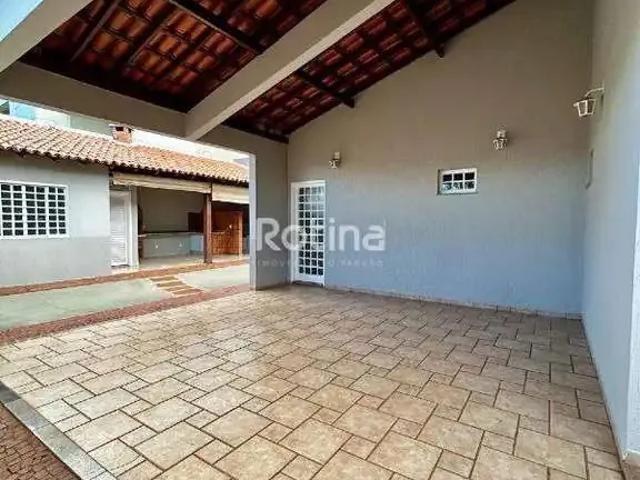 Casa / Sobrado para Venda em Uberlândia/MG Morada da Colina 3 Quartos