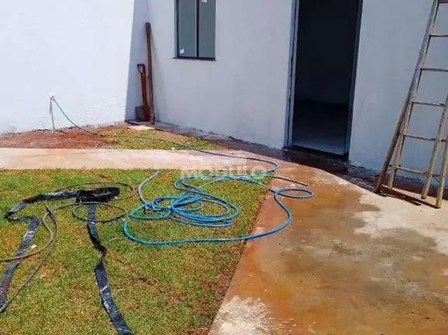 Casa / Sobrado para Venda em Uberlândia/MG Morumbi 2 Quartos