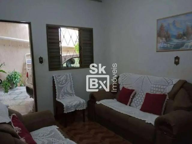 Casa / Sobrado para Venda em Uberlândia/MG Mansour 4 Quartos
