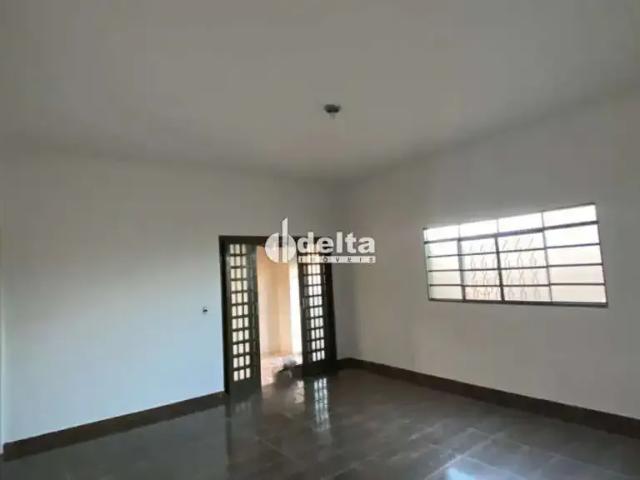 Casa / Sobrado para Venda em Uberlândia/MG Mansour 4 Quartos