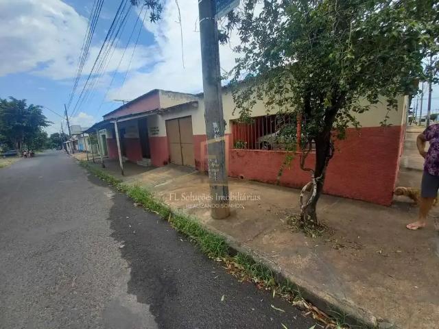 Casa / Sobrado para Venda em Uberlândia/MG Mansour 2 Quartos
