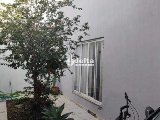 Casa / Sobrado para Venda em Uberlândia/MG Mansour 3 Quartos