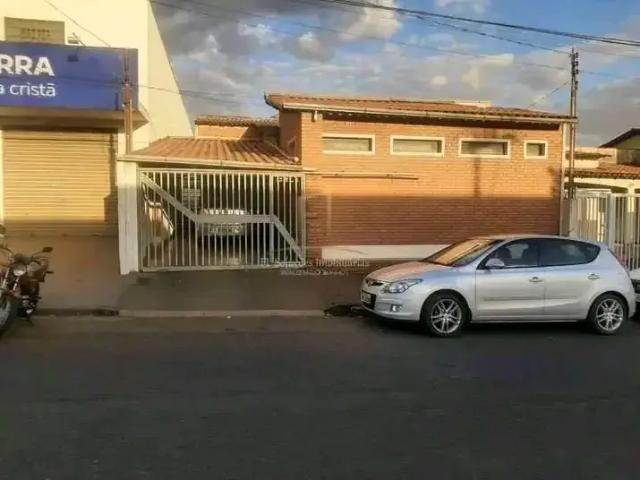 Casa / Sobrado para Venda em Uberlândia/MG Marta Helena 4 Quartos