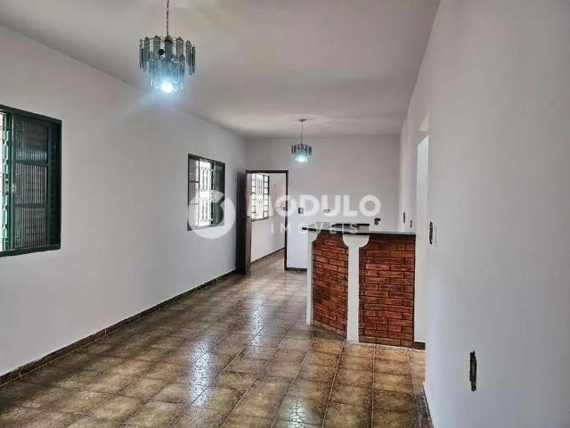 Casa / Sobrado para Venda em Uberlândia/MG Martins 4 Quartos