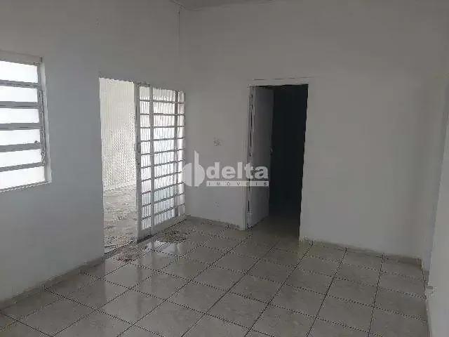 Casa / Sobrado para Venda em Uberlândia/MG Martins 4 Quartos