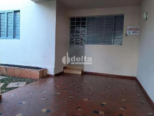 Casa / Sobrado para Venda em Uberlândia/MG Martins 2 Quartos