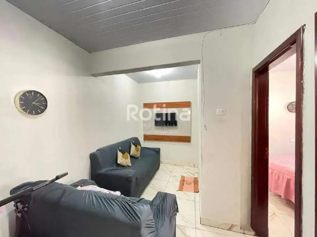 Casa / Sobrado para Venda em Uberlândia/MG Martins 2 Quartos