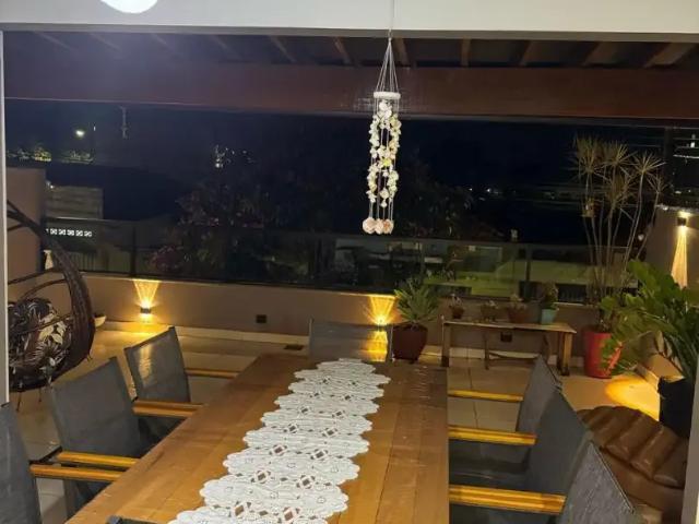 Casa / Sobrado para Venda em Uberlândia/MG Martins 3 Quartos