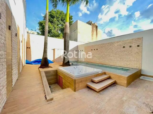 Casa / Sobrado para Venda em Uberlândia/MG Martins 3 Quartos
