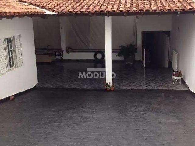 Casa / Sobrado para Venda em Uberlândia/MG Martins 3 Quartos