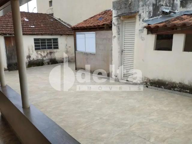Casa / Sobrado para Venda em Uberlândia/MG Martins 3 Quartos