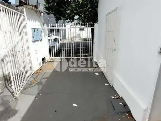 Casa / Sobrado para Venda em Uberlândia/MG Martins 3 Quartos