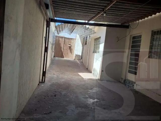 Casa / Sobrado para Venda em Uberlândia/MG Martins 3 Quartos