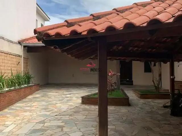 Casa / Sobrado para Venda em Uberlândia/MG Martins 3 Quartos