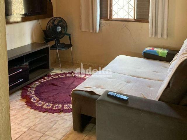 Casa / Sobrado para Venda em Uberlândia/MG Minas Gerais 2 Quartos
