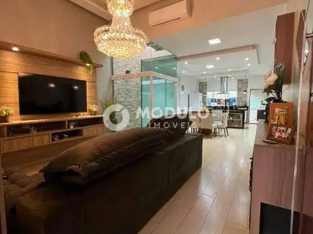 Casa / Sobrado para Venda em Uberlândia/MG Minas Gerais 3 Quartos