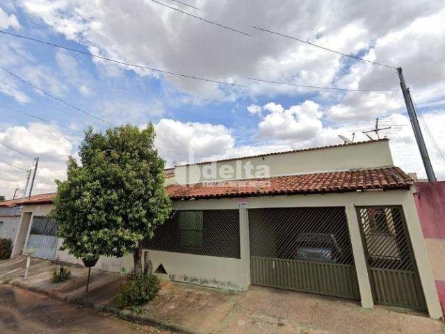 Casa / Sobrado para Venda em Uberlândia/MG Minas Gerais 3 Quartos