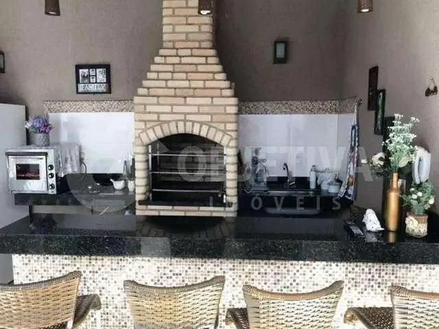 Casa / Sobrado para Venda em Uberlândia/MG Nova Uberlândia 3 Quartos