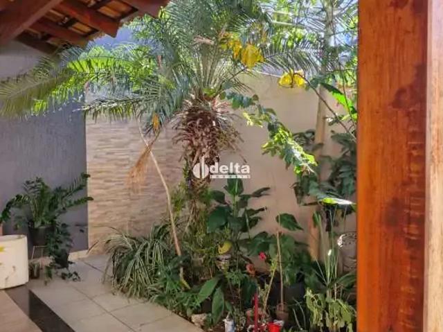 Casa / Sobrado para Venda em Uberlândia/MG Nova Uberlândia 3 Quartos