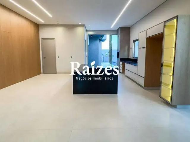 Casa / Sobrado para Venda em Uberlândia/MG Nova Uberlândia 4 Quartos