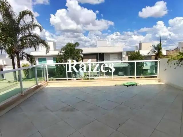 Casa / Sobrado para Venda em Uberlândia/MG Nova Uberlândia 4 Quartos