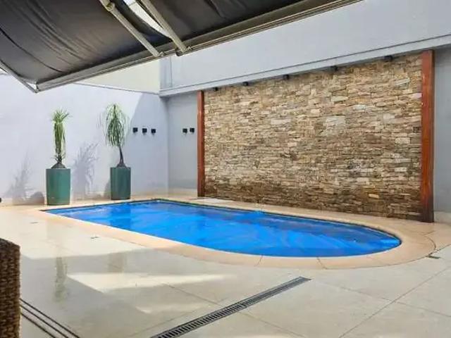 Casa / Sobrado para Venda em Uberlândia/MG Nova Uberlândia 5 Quartos
