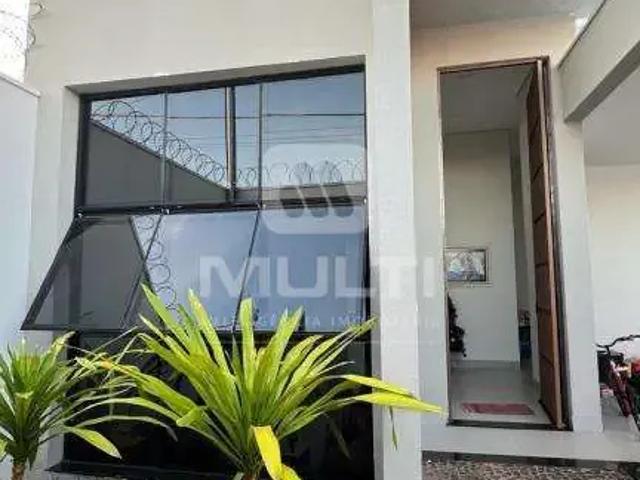 Casa / Sobrado para Venda em Uberlândia/MG Novo Mundo 4 Quartos
