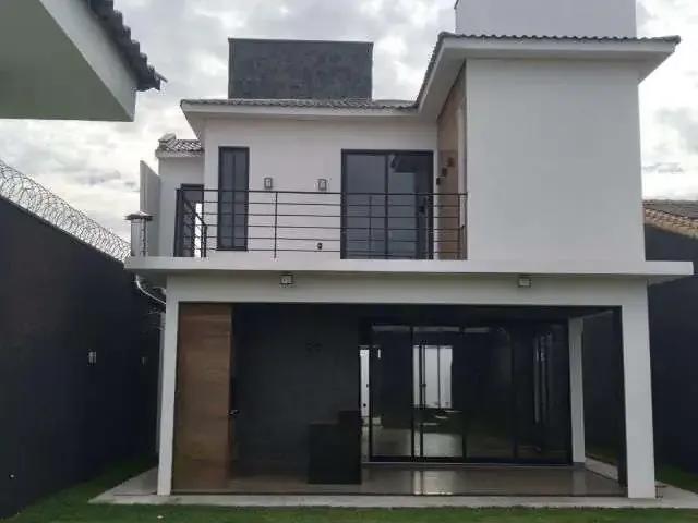 Casa / Sobrado para Venda em Uberlândia/MG Novo Mundo 4 Quartos