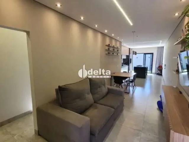 Casa / Sobrado para Venda em Uberlândia/MG Novo Mundo 3 Quartos