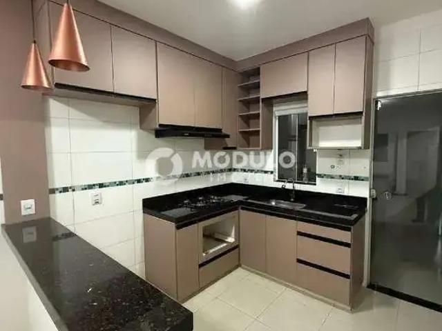 Casa / Sobrado para Venda em Uberlândia/MG Novo Mundo 2 Quartos