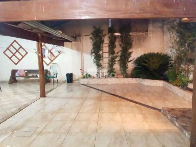 Casa / Sobrado para Venda em Uberlândia/MG Novo Mundo 2 Quartos