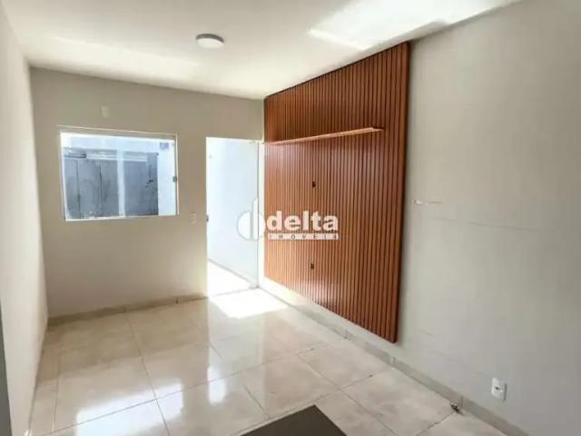 Casa / Sobrado para Venda em Uberlândia/MG Novo Mundo 2 Quartos