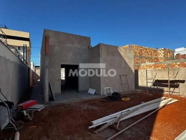 Casa / Sobrado para Venda em Uberlândia/MG Novo Mundo 2 Quartos