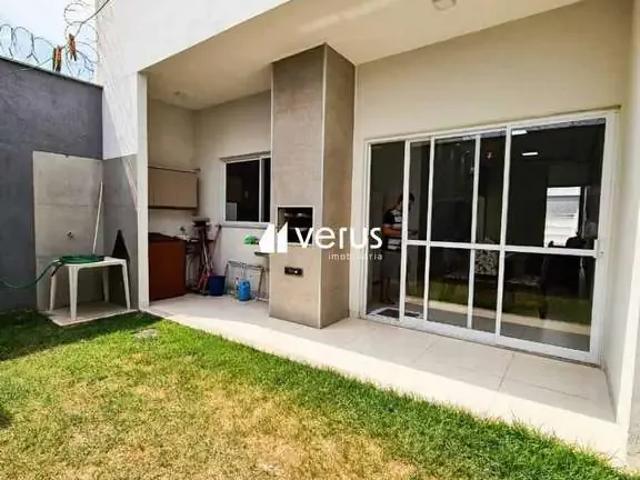 Casa / Sobrado para Venda em Uberlândia/MG Novo Mundo 3 Quartos
