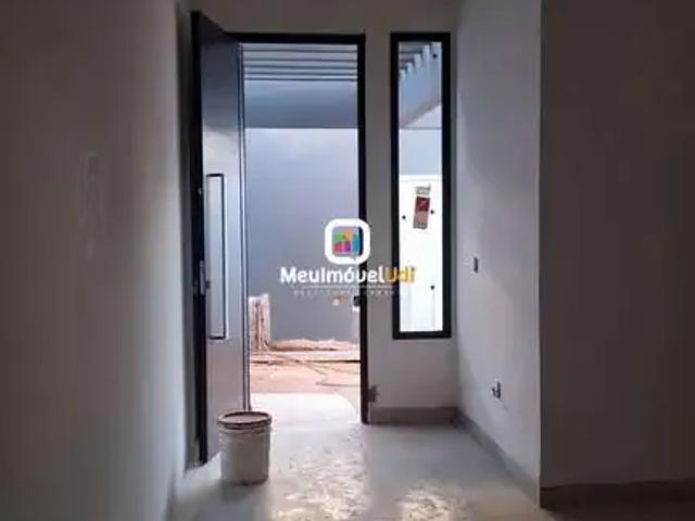 Casa / Sobrado para Venda em Uberlândia/MG Novo Mundo 3 Quartos