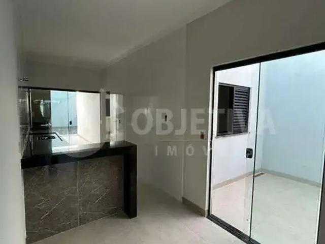 Casa / Sobrado para Venda em Uberlândia/MG Novo Mundo 3 Quartos
