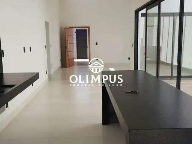 Casa / Sobrado para Venda em Uberlândia/MG Novo Mundo 3 Quartos