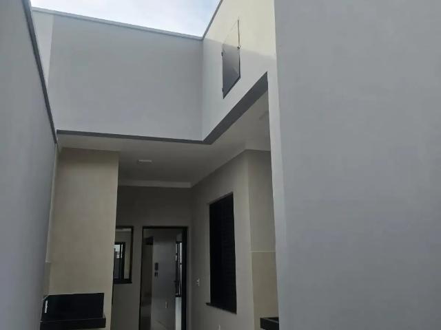 Casa / Sobrado para Venda em Uberlândia/MG Novo Mundo 3 Quartos