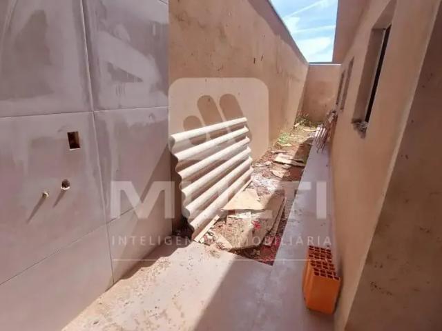 Casa / Sobrado para Venda em Uberlândia/MG Novo Mundo 3 Quartos